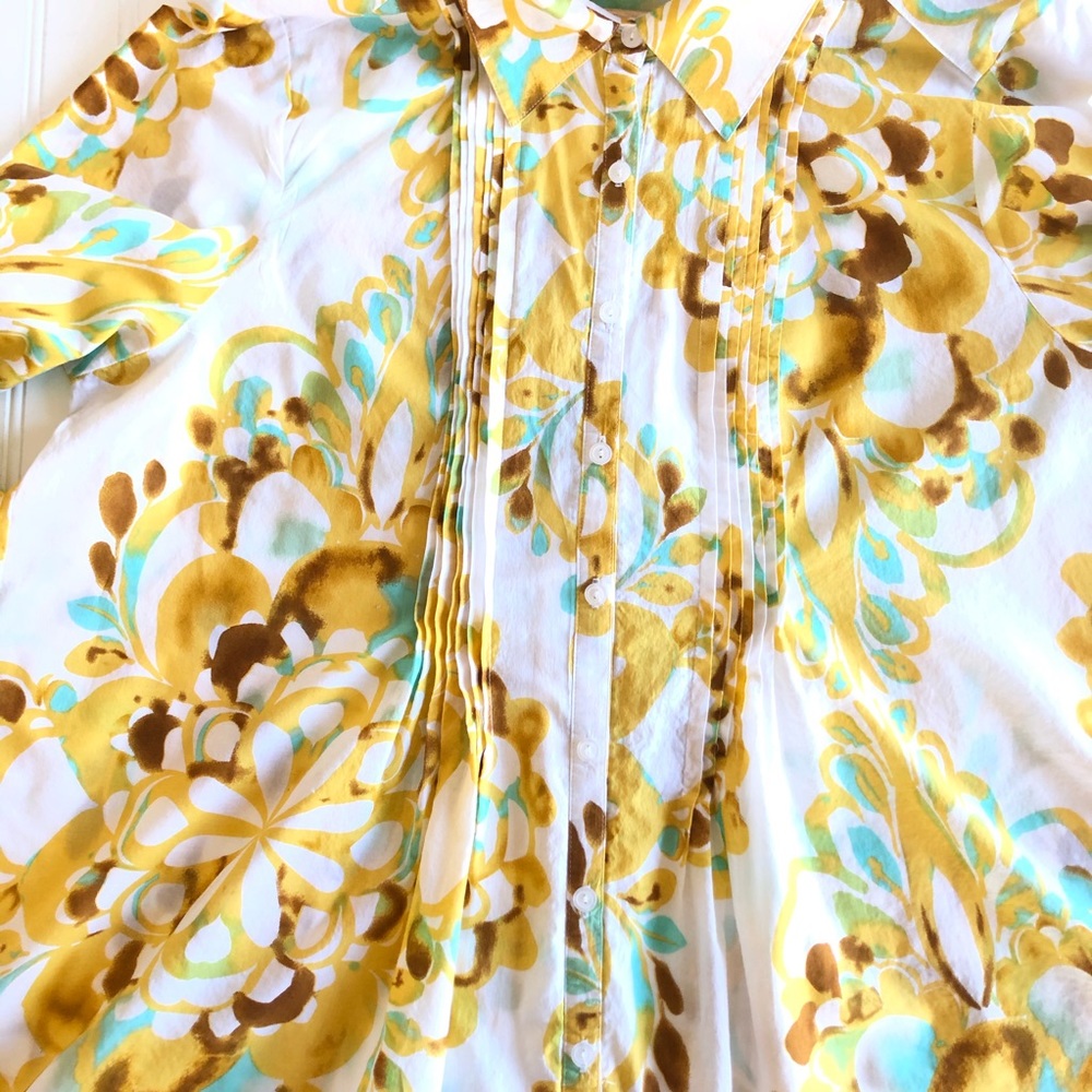 Allison Taylor Yellow Floral Pleated Button Down - Gem